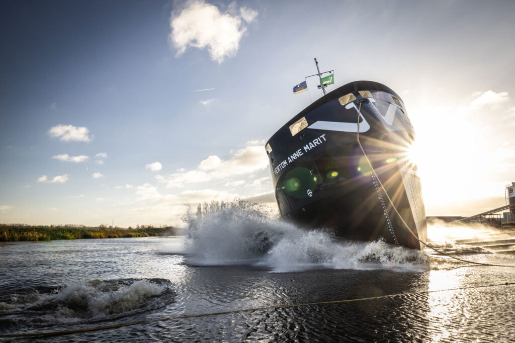 About Vertom | Track record in shipping and trading | Read more